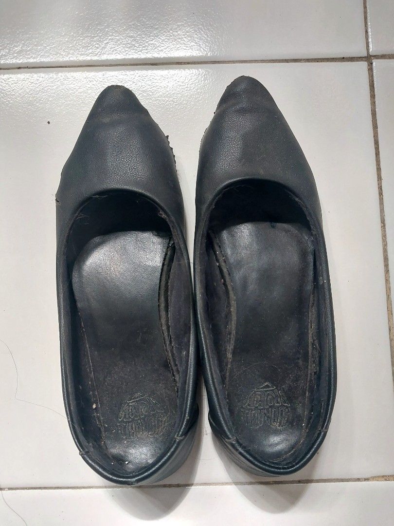 Adorable project Flatshoes Hitam size 38, Fesyen Wanita, Sepatu di ...
