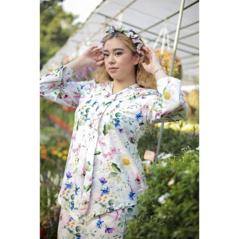 Bayu Somerset Evyln Kebaya, Women's Fashion, Muslimah Fashion, Baju ...