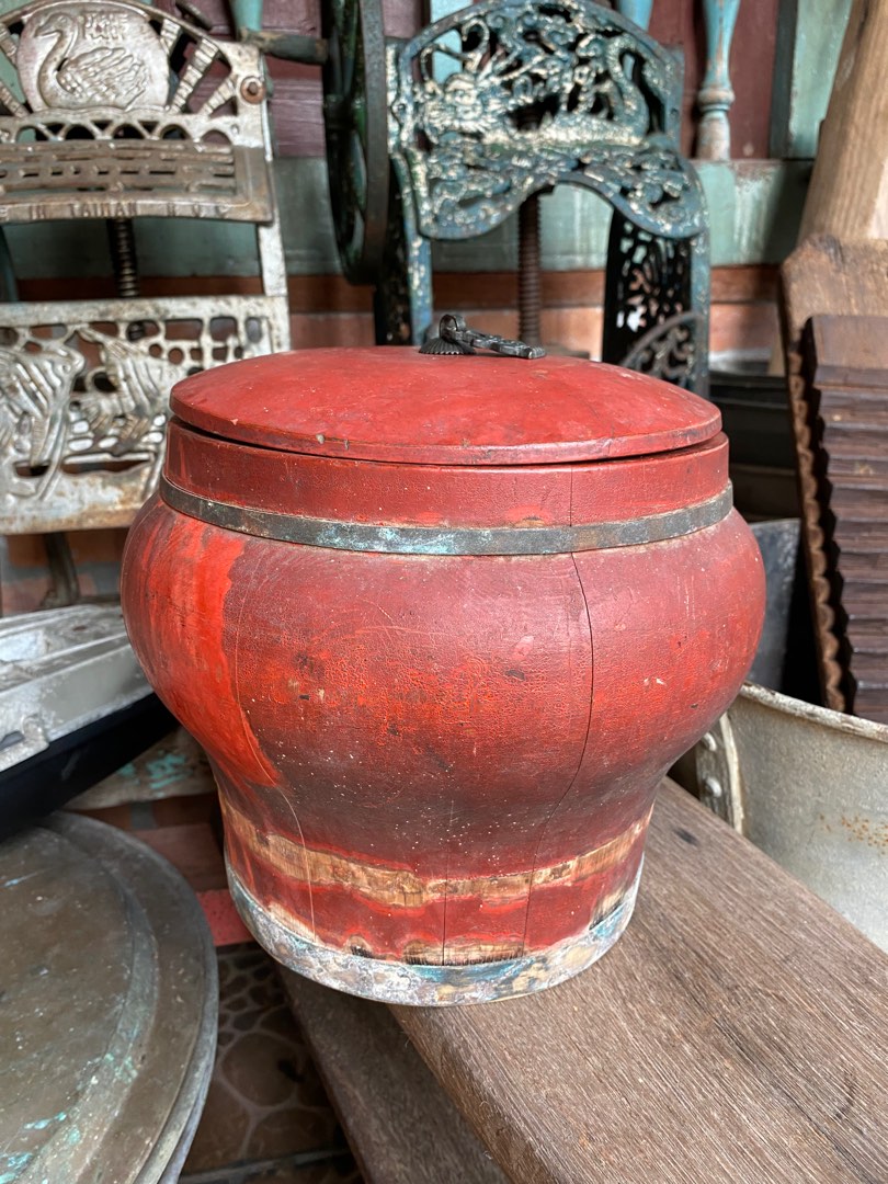 Bekas Kayu Baba Nyonya Antik, Hobbies & Toys, Collectibles ...