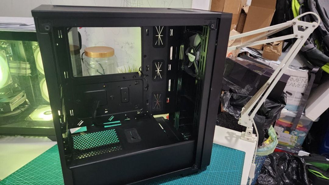 Carbide Series 175R RGB Tempered Glass Mid-Tower ATX Gaming Case ...