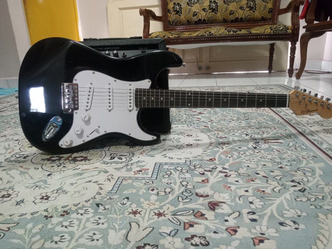 Electric guitar RC STROMM, Hobbies & Toys, Music & Media, Musical ...
