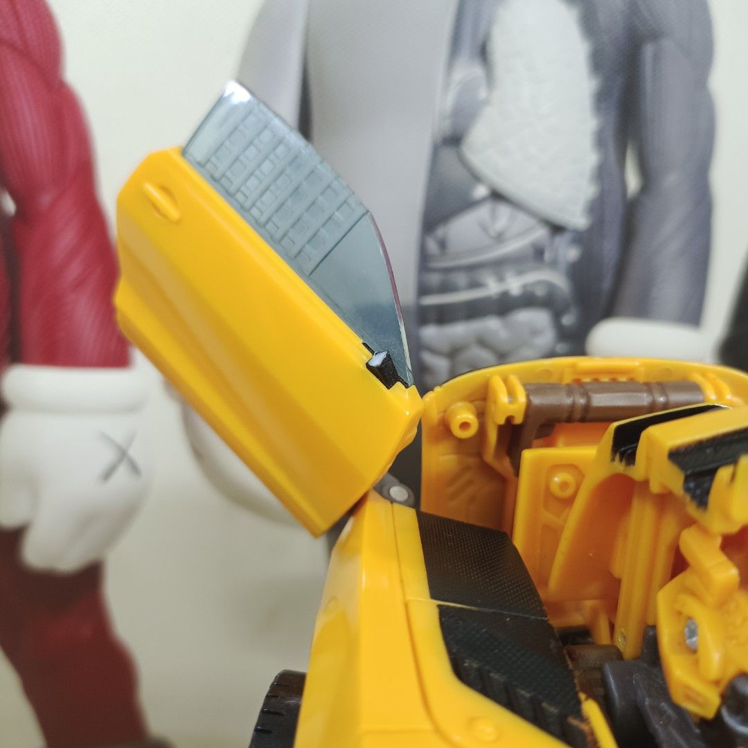 HASBRO TRANSFORMERS DARK OF THE MOON LEADER CLASS BUMBLEBEE, Hobbies ...