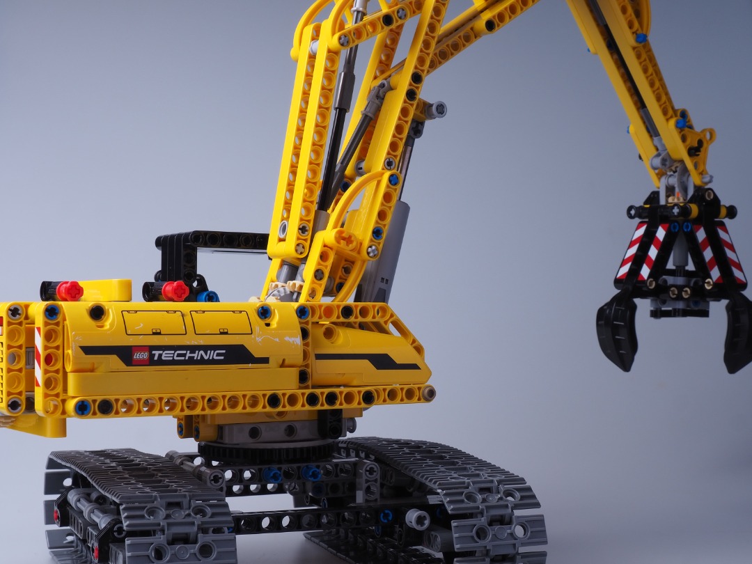 LEGO Technic Excavator 42006, Hobbies & Toys, Toys & Games on Carousell