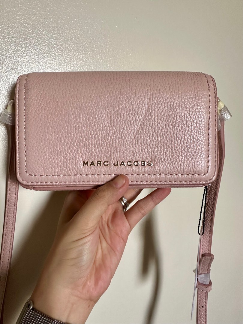 Marc Jacobs Pink/Peach Sling bag, Luxury, Bags & Wallets on Carousell