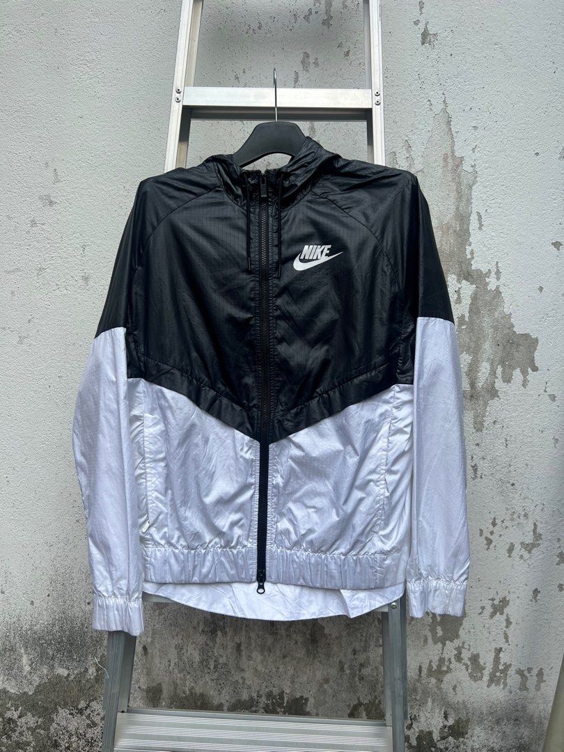 NIKE WINDBREAKER JACKET, Women's Fashion, Coats, Jackets and Outerwear ...