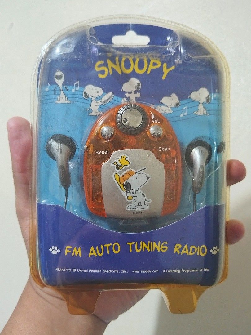 Peanuts Snoopy FM Auto Tuning Radio UFS Inc. Model No. 2282, Hobbies ...