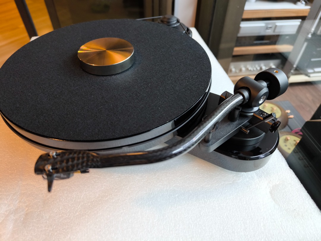 Project RPM-1 Turntable with Carbon Tonearm, Audio, Other Audio ...