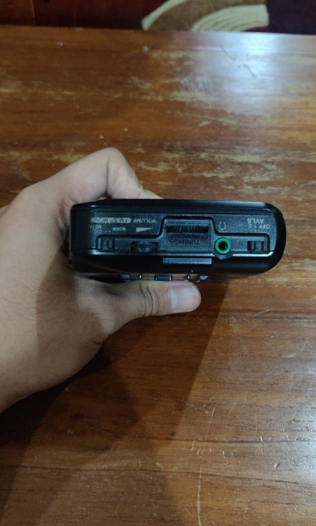 Sony walkman WM FX 101, Audio, Portable Music Players on Carousell