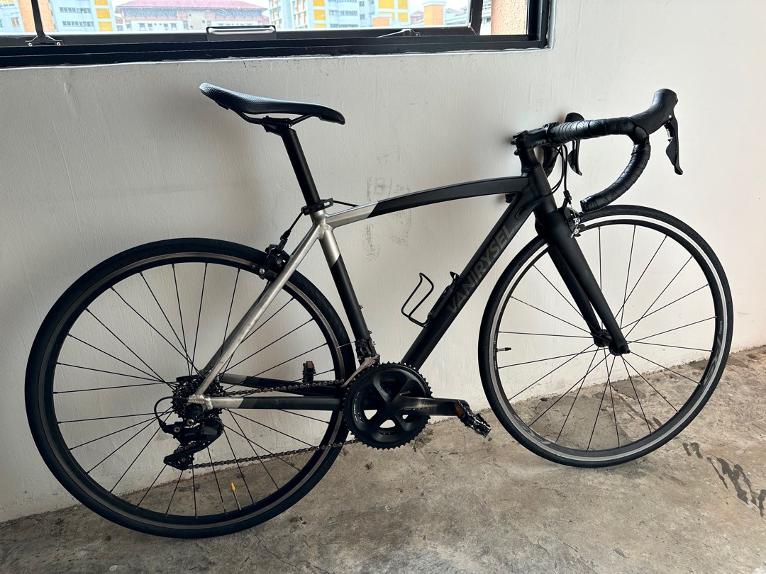 Van Rysel RCR 900 AF aluminium road bike with full Shimano 105 R7000, Sports Equipment, Bicycles ...