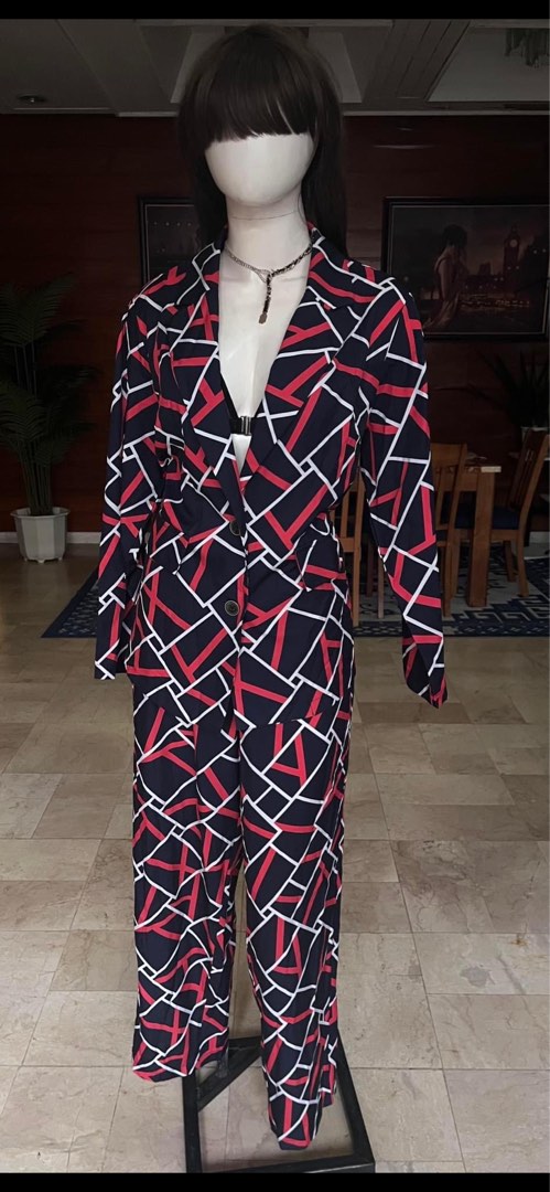 White, Black & Red Pair Coords (XL), Women's Fashion, Dresses & Sets ...