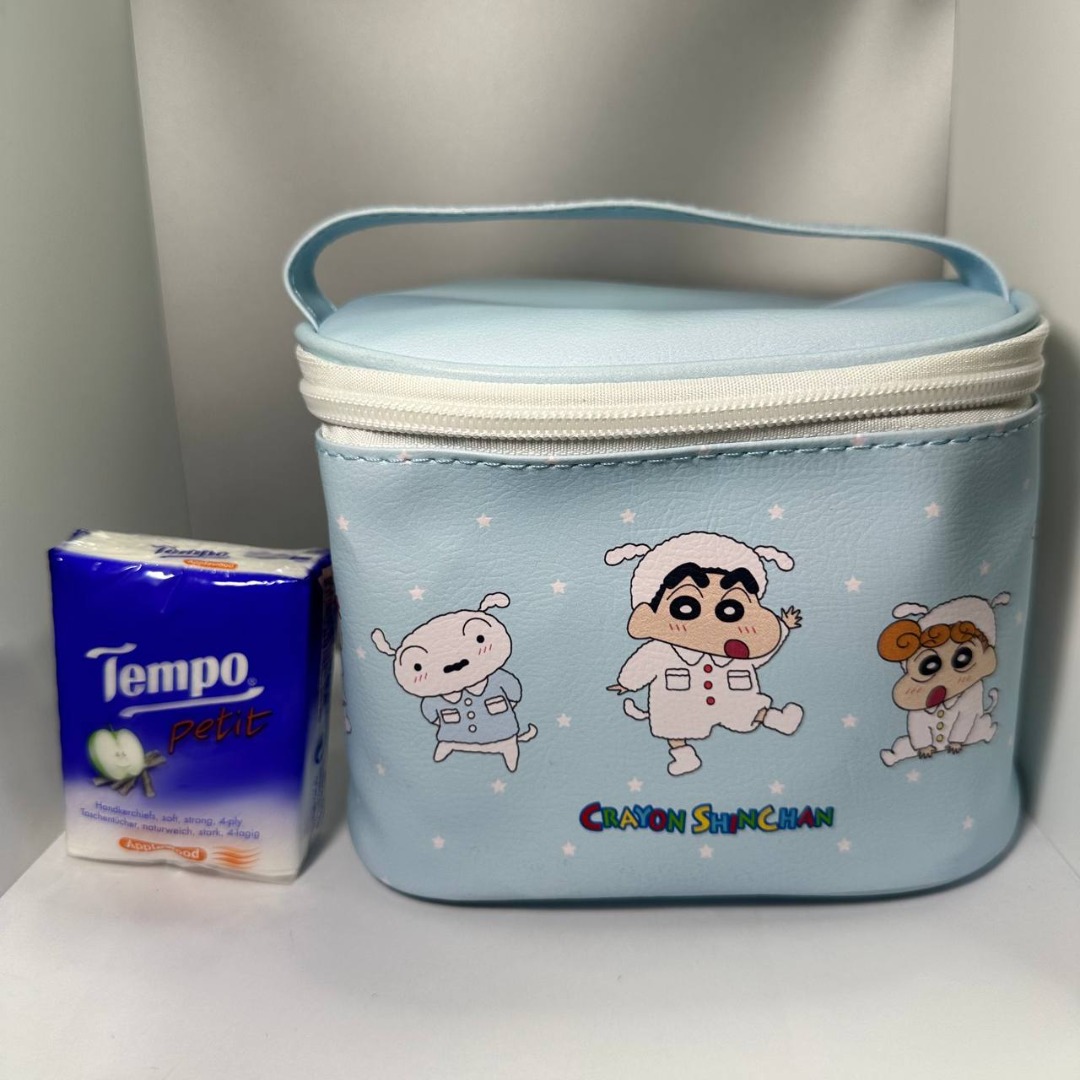全新 日本 正版 蠟筆小新 Crayon Shin-Chan 化妝袋 Makeup Pouch 小新 春日部防衛隊 小白裝款, 美容＆個人護理 ...