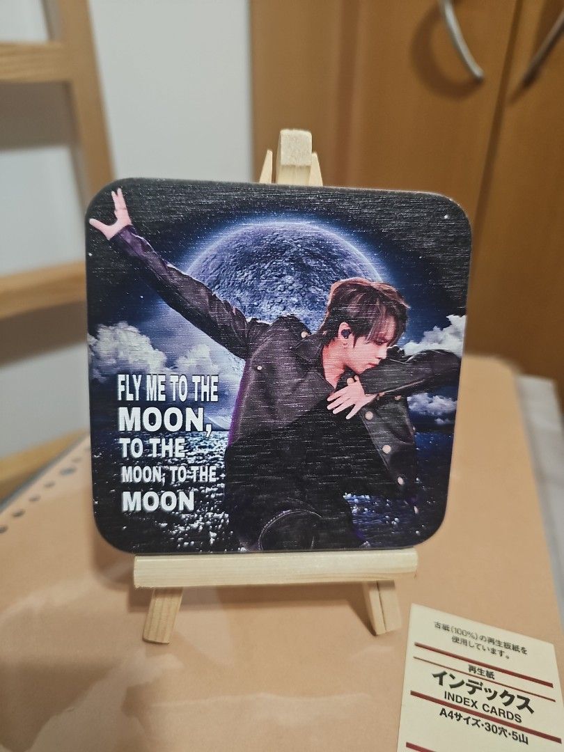 姜濤 keung to keung show 擺設 黑月, 興趣及遊戲, 收藏品及紀念品, 明星周邊 - Carousell