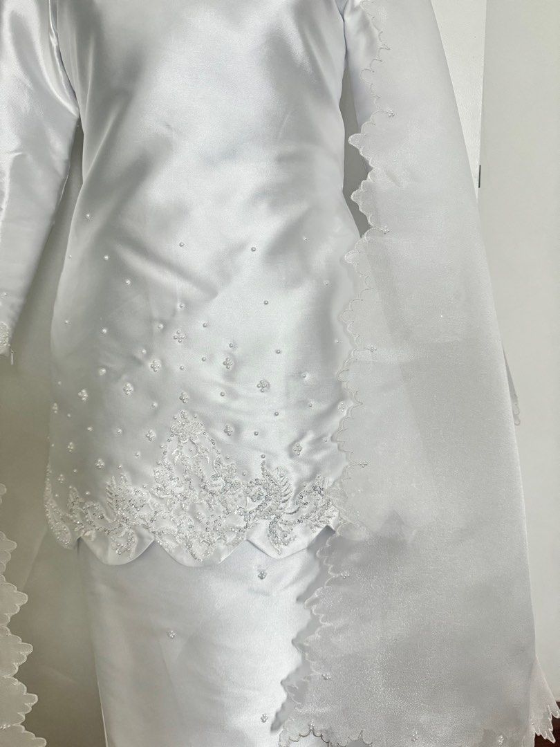 Baju nikah putih with selendang organza finishing sulam,baju baru siap ...