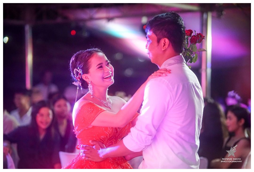 birthday debut photographer available, Photography, Cameras on Carousell