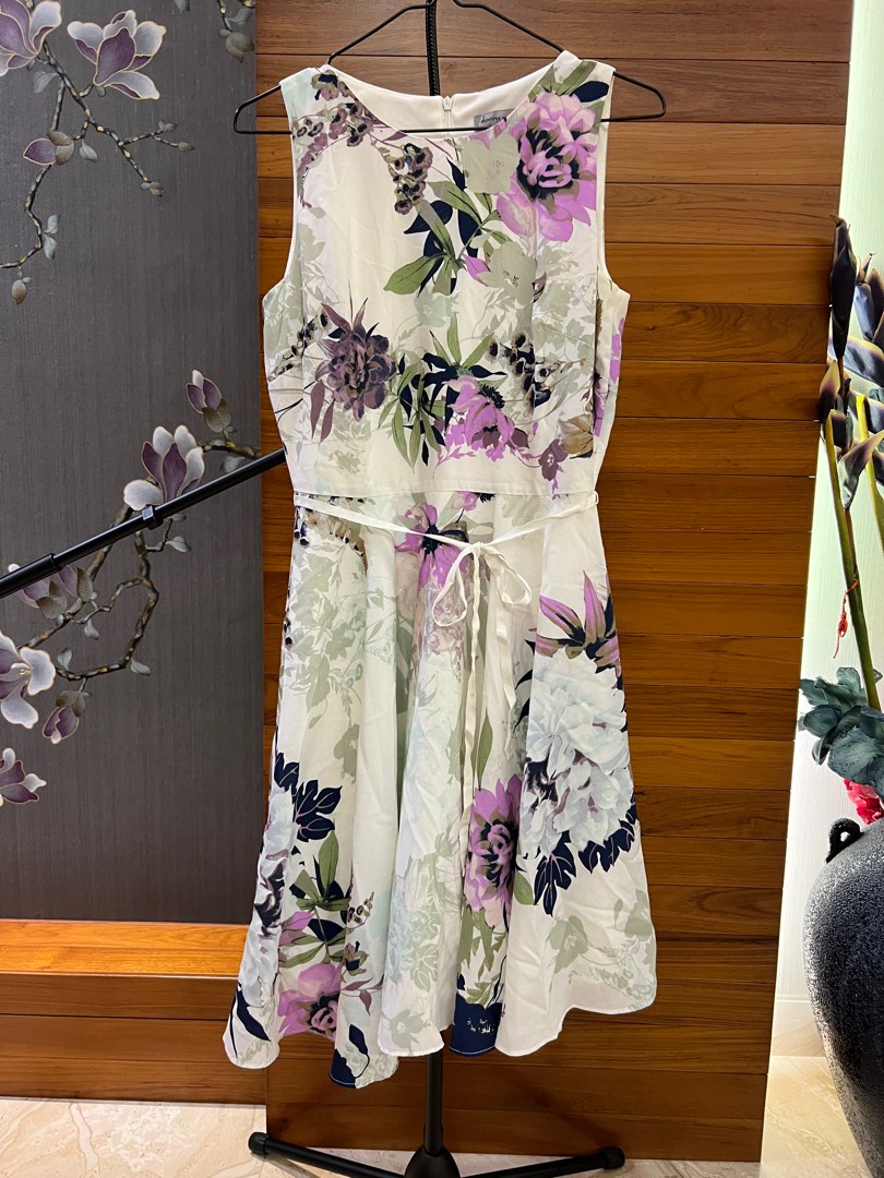 Danny & Nicole Floral Dress, Women's Fashion, Dresses & Sets, Dresses on Carousell