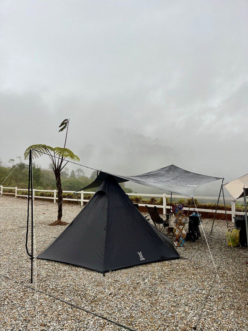 DoD one pole tent (M), Sports Equipment, Hiking & Camping on Carousell