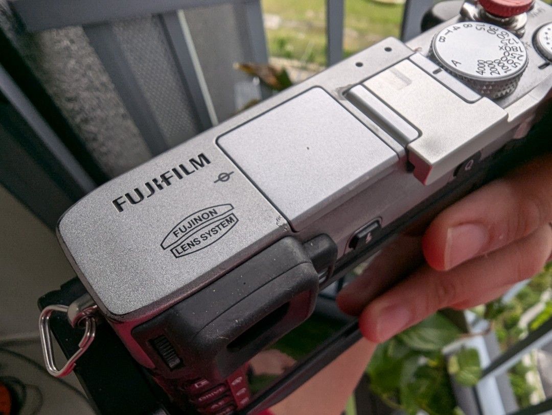 Fujifilm X-E2 body + lots of goodies + urgent sale, Photography ...