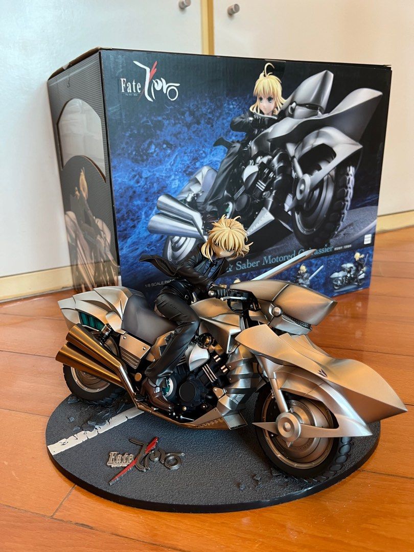 Good Smile Company Fate/Zero Saber & Saber Motored Cuirassier 1/8 Scale ...
