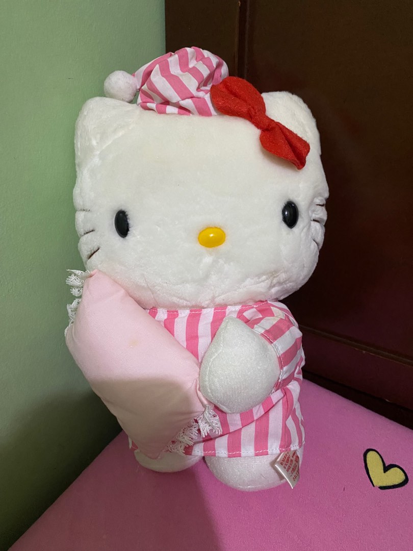 Hello kitty hug the pillow eikoh 1976, 1998, Hobbies & Toys, Toys ...