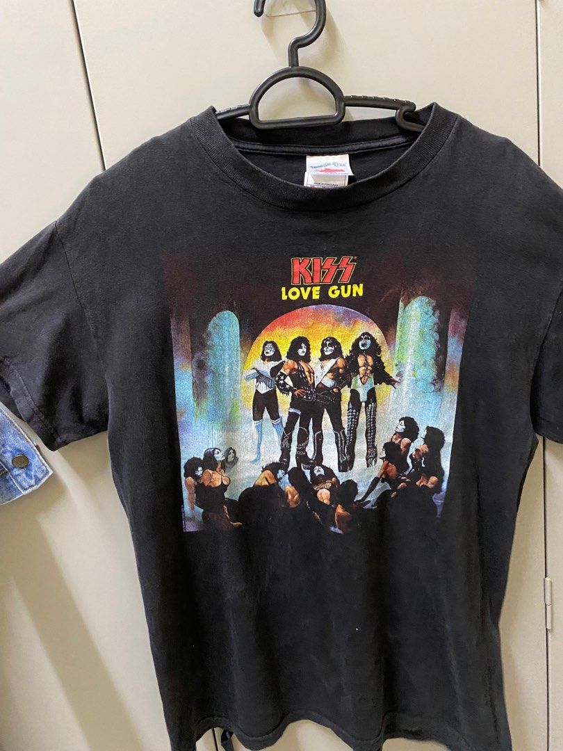 Kiss Love Gun, Men's Fashion, Tops & Sets, Tshirts & Polo Shirts on ...