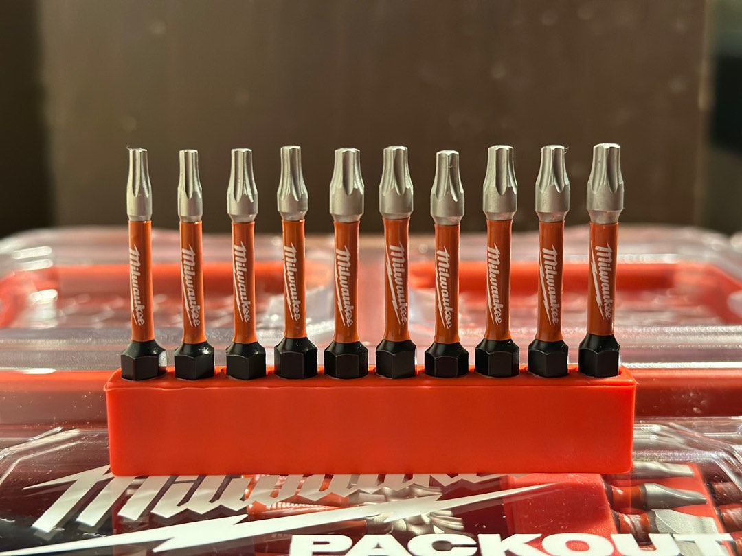 MILWAUKEE DRIVER Bits 2", Furniture & Home Living, Home Improvement ...