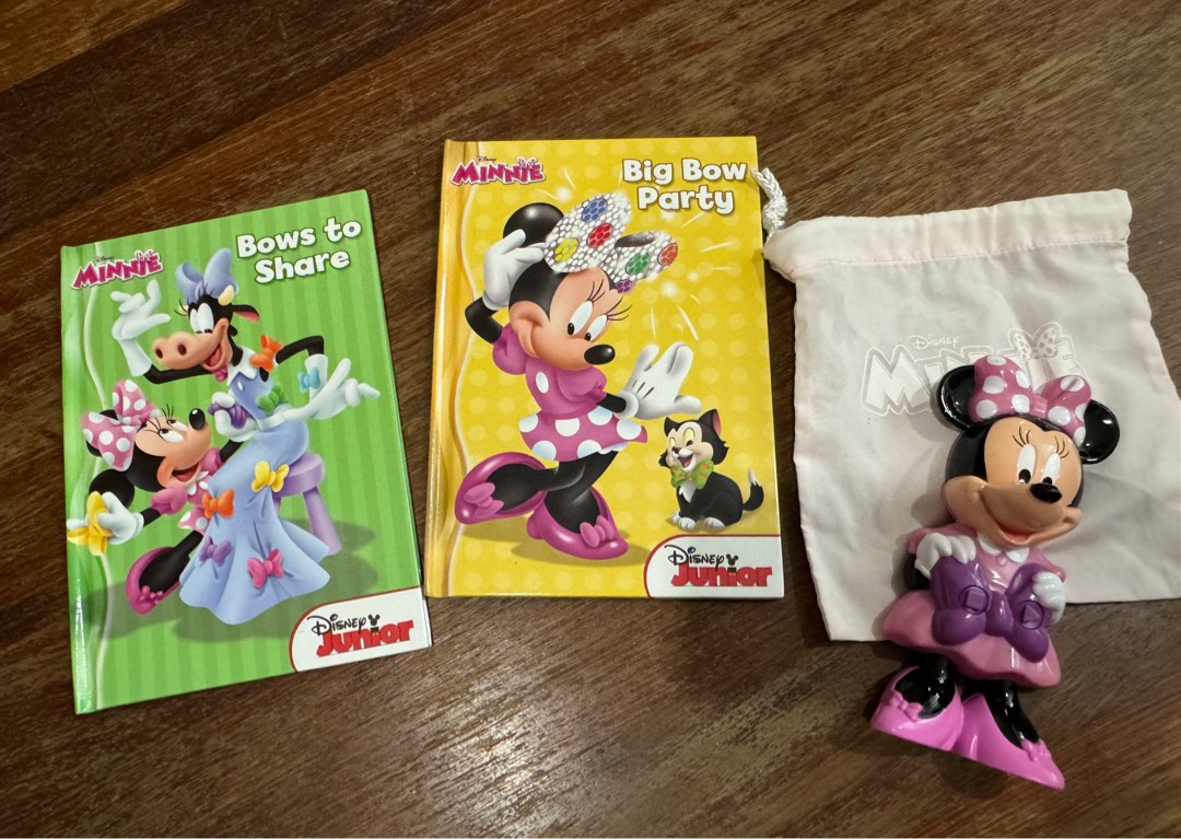 Minnie song lyric Story book n player, Hobbies & Toys, Toys & Games on ...