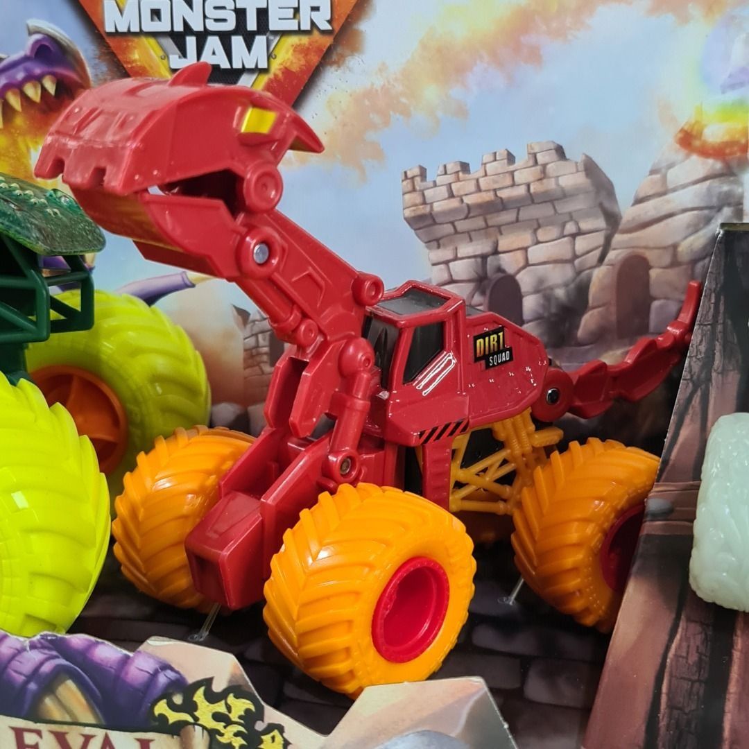 Monster Jam Medieval Monsters (Dragon, Dirt Squad Dugg, Sparkle Smash ...