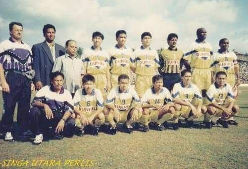 MW Uhlsport Home Perlis FA 1995 Jersi Jersey Jc, Men's Fashion ...