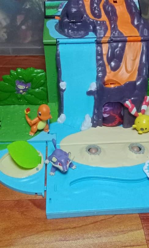 Pokemon Carry Case Volcano Playset, Hobbies & Toys, Toys & Games on ...