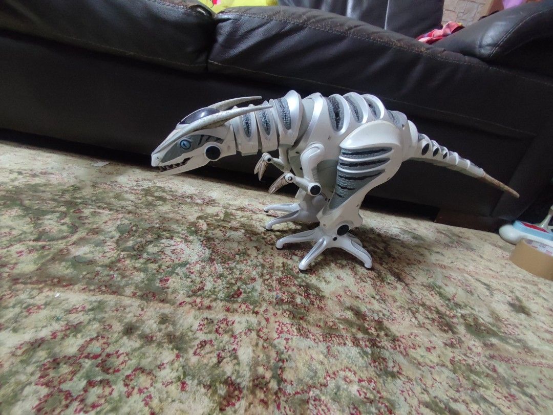 Wowwee roboraptor for display, Hobbies & Toys, Toys & Games on Carousell