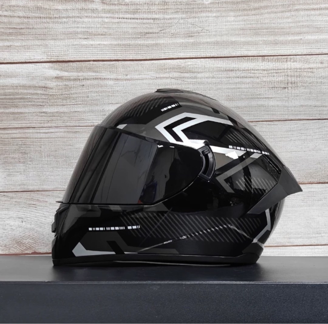 Black with White and Carbon Fibre Full Face Fin Motorcycle Helmet ...