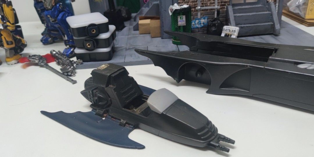 2in1 BTAS ANIMATED BATMOBILE (WITH BATWING) WITH BATTLE DAMAGE BATMAN ...