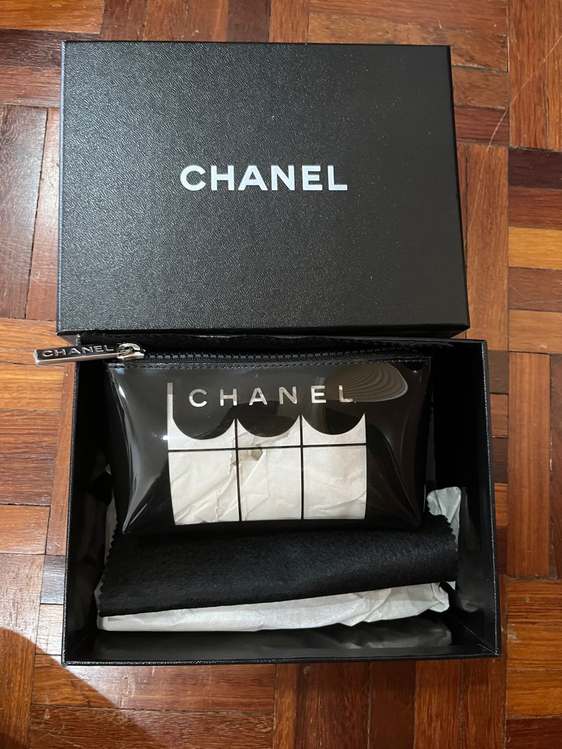 Chanel pouch, Women's Fashion, Bags & Wallets, Purses & Pouches on ...