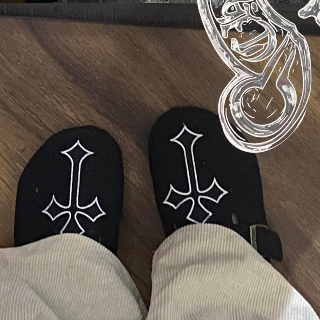 CLOGS (CHROME HEARTS), Men's Fashion, Footwear, Slippers & Slides on ...