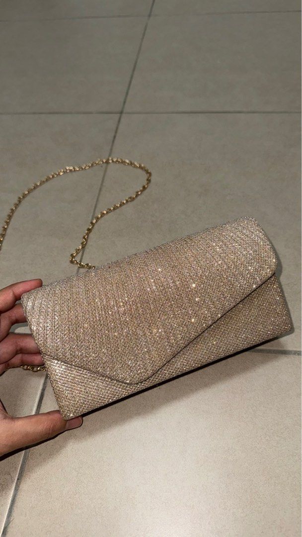 Clutches, Women's Fashion, Bags & Wallets, Clutches on Carousell