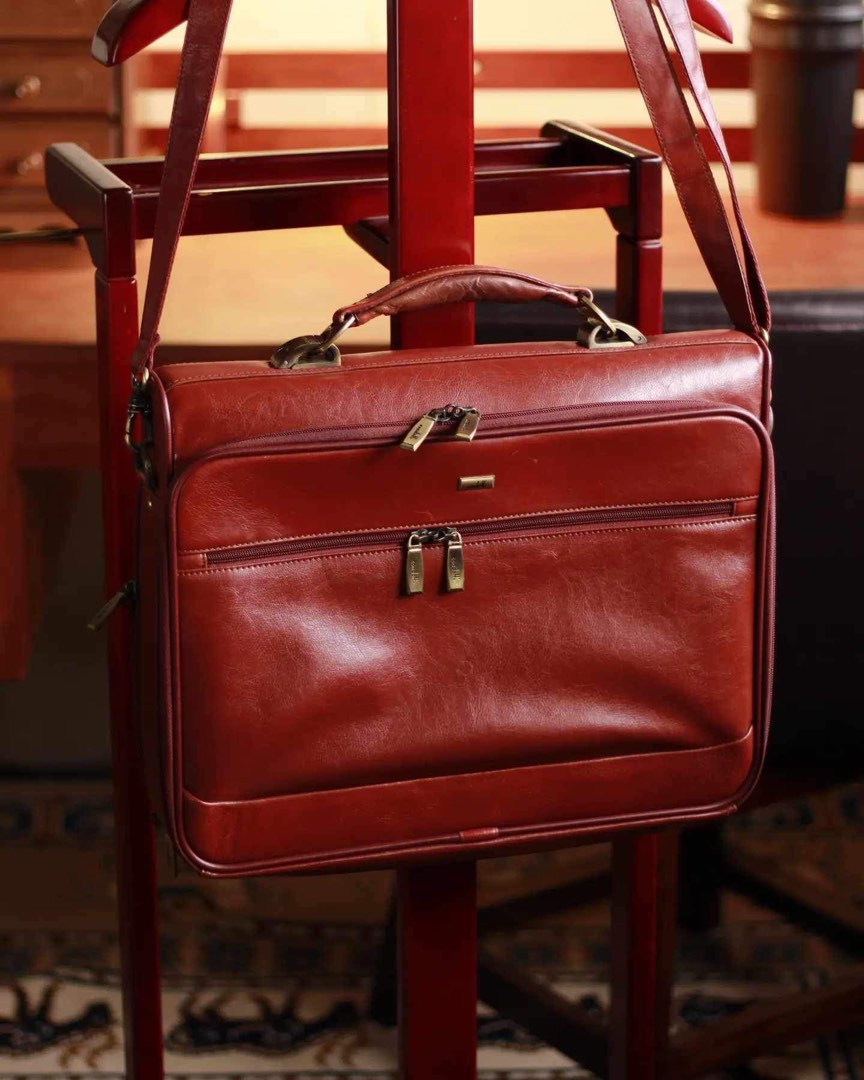 CONDOTTI Briefcase bag, Men's Fashion, Bags, Briefcases on Carousell