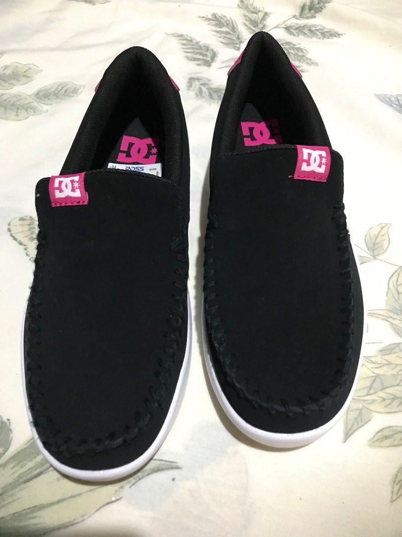 DC SLIP-ON SHOES, Women's Fashion, Footwear, Sneakers on Carousell