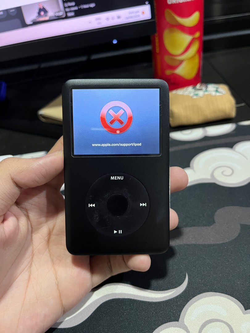 DEFECTIVE iPod Classic 6th Gen, Audio, Portable Audio Accessories on ...