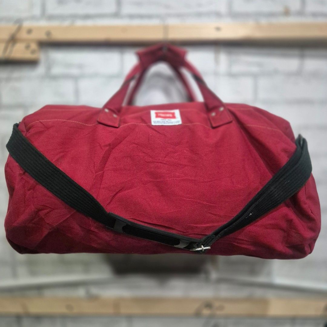 Hanes Travel Bag, Men's Fashion, Bags, Sling Bags on Carousell