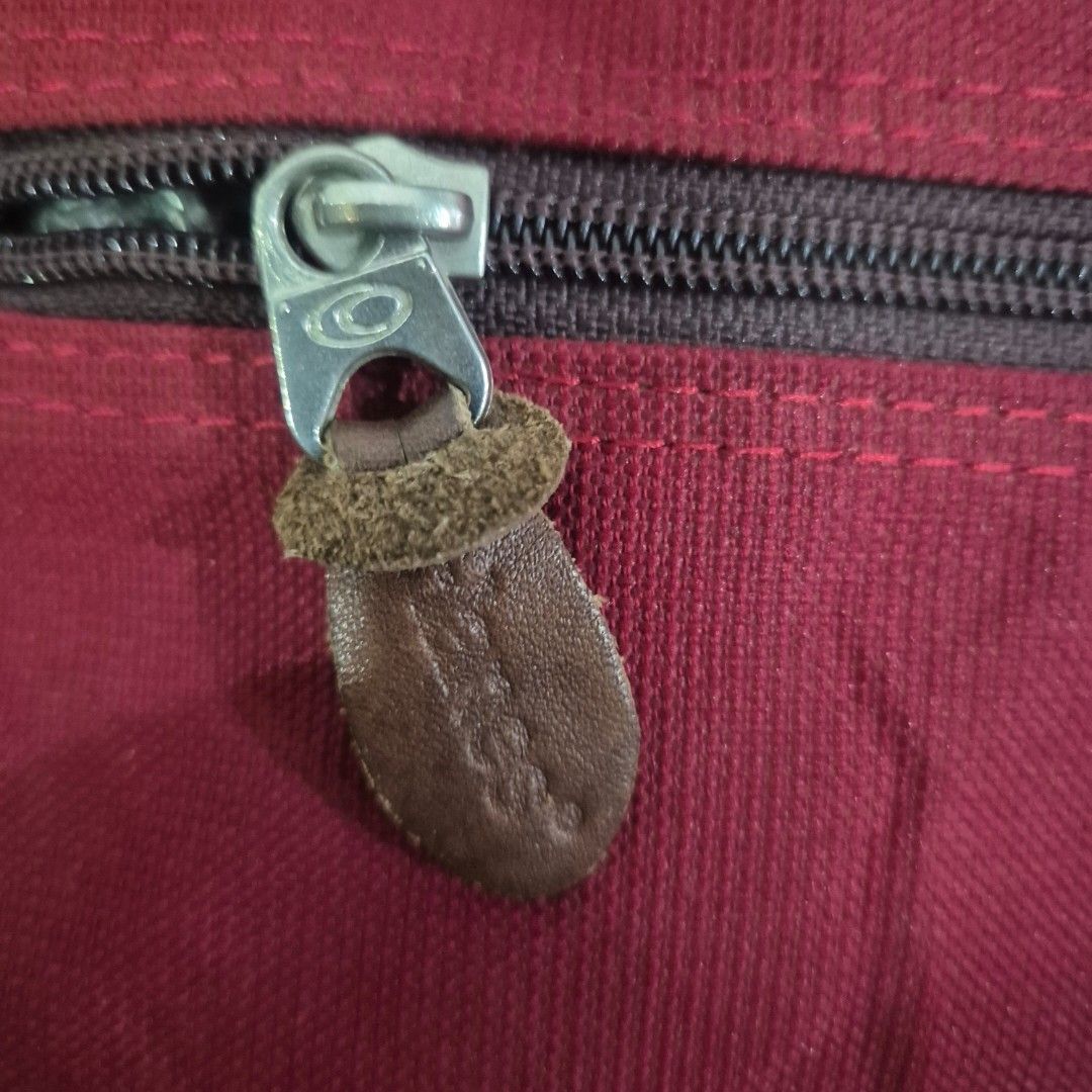 Hanes Travel Bag, Men's Fashion, Bags, Sling Bags on Carousell