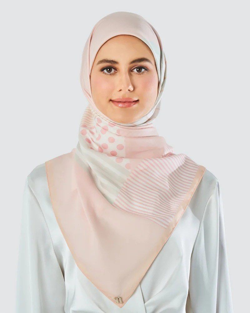 LINEAR RAY SQUARE - HONEY, Women's Fashion, Muslimah Fashion, Hijabs on ...