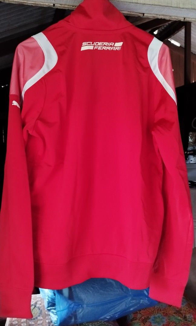 Puma Ferrari Jacket Sweater, Men's Fashion, Coats, Jackets and ...