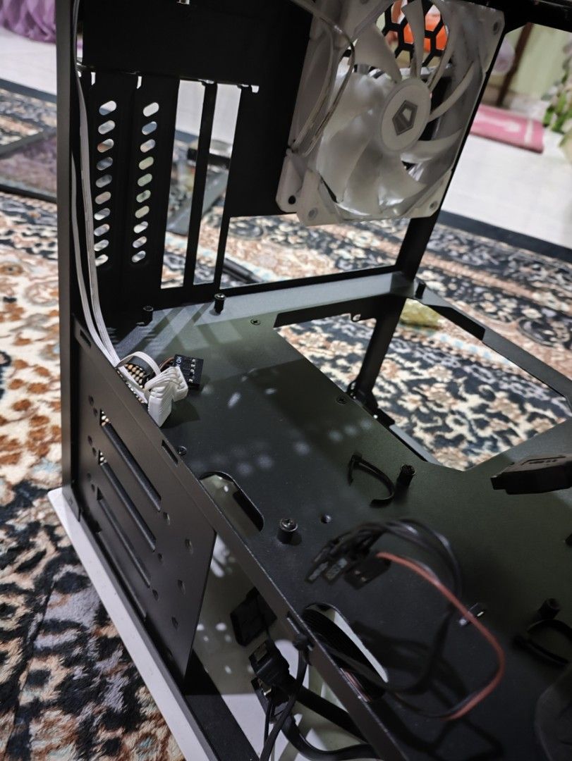 Tecware Quad Cube TG Casing, Computers & Tech, Desktops on Carousell