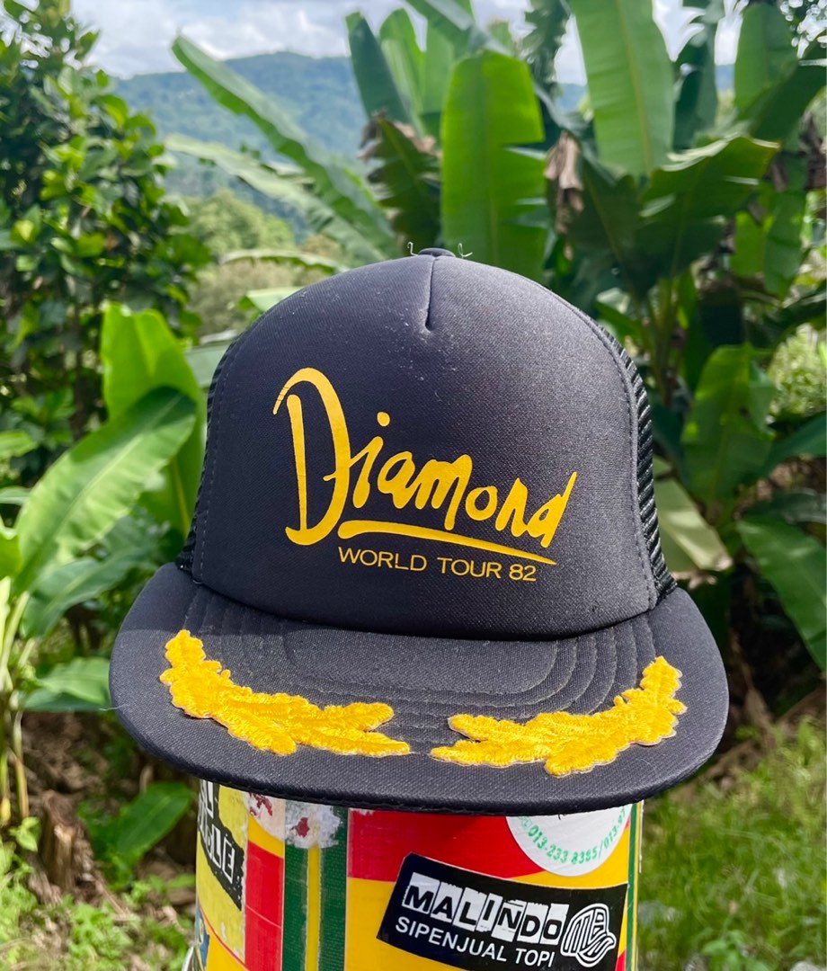 Vintage Diamond World Tour 82, Men's Fashion, Watches & Accessories ...