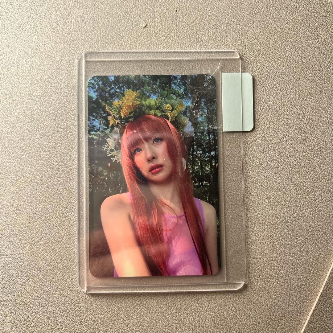 放 RED VELVET COSMIC SMINI ALBUM 瑟琪 小卡, 興趣及遊戲, 收藏品及紀念品, 韓流 - Carousell