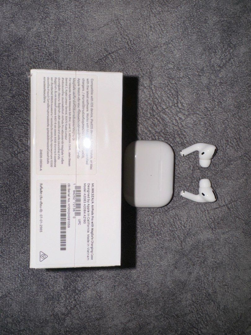 Airpods Pro 1st Gen Lightning, Audio, Earphones on Carousell