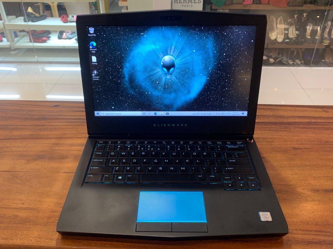 Alienware 13 R3 Core i7-7th Gen 8 GB RAM 256 GB SSD NVIDIA GeForce GTX ...