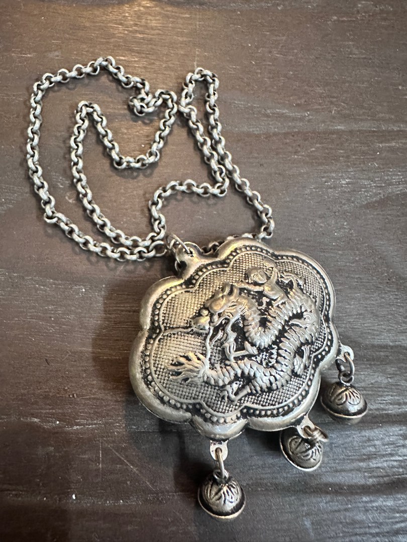 Antique Chinese Locket Necklace, Women's Fashion, Jewelry & Organisers ...