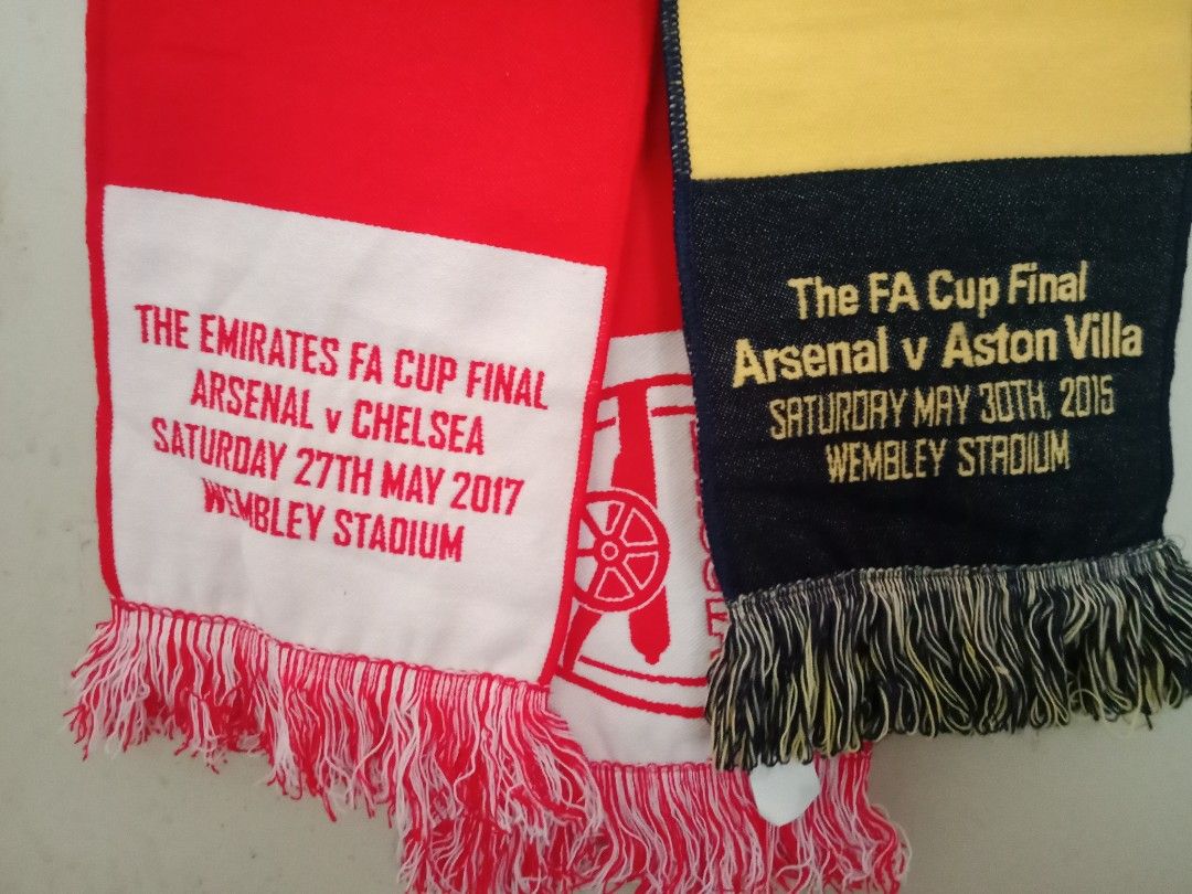 Arsenal FA Cup Final Mafla, Men's Fashion, Activewear on Carousell