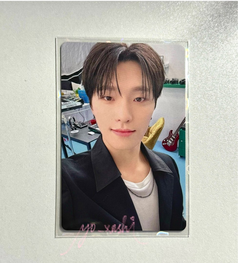 Dino 17 is right here yzy 2.0 pob photocard, Hobbies & Toys ...